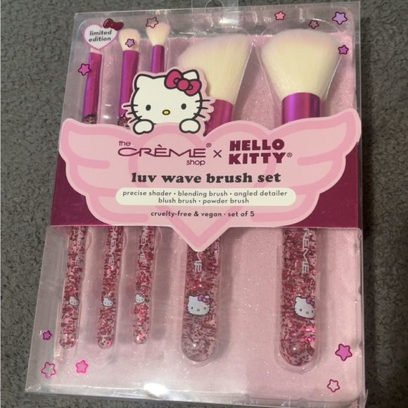 Hello Kitty | Makeup | Hello Kitty Pink Luv Wave Brush Set | Poshmark